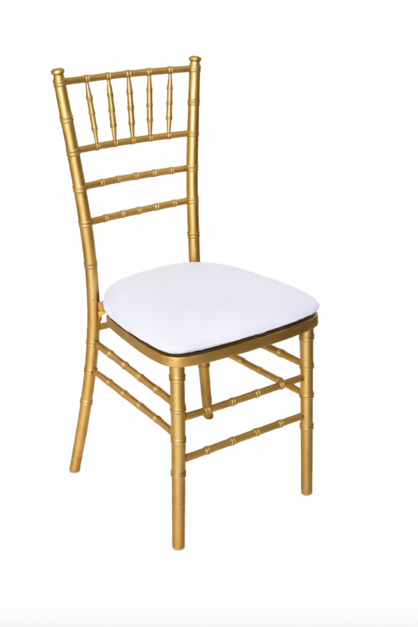 Chiavari Chairs vs Folding Chairs - 901 Memphis Event Rentals